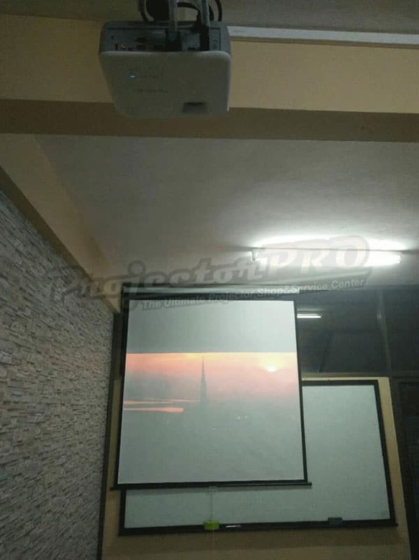 ติดตั้งโปรเจคเตอร์ Viewsonic PA503XP ให้กับติวเตอร์จอห์น – Project PRO